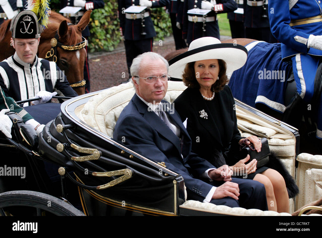 Royal carriage hi-res stock photography and images - Alamy