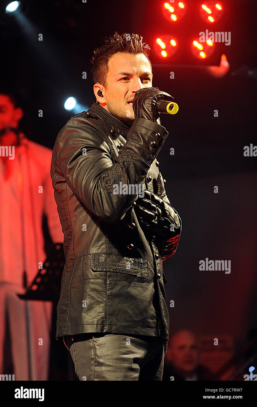 Peter Andre performance - London Stock Photo - Alamy