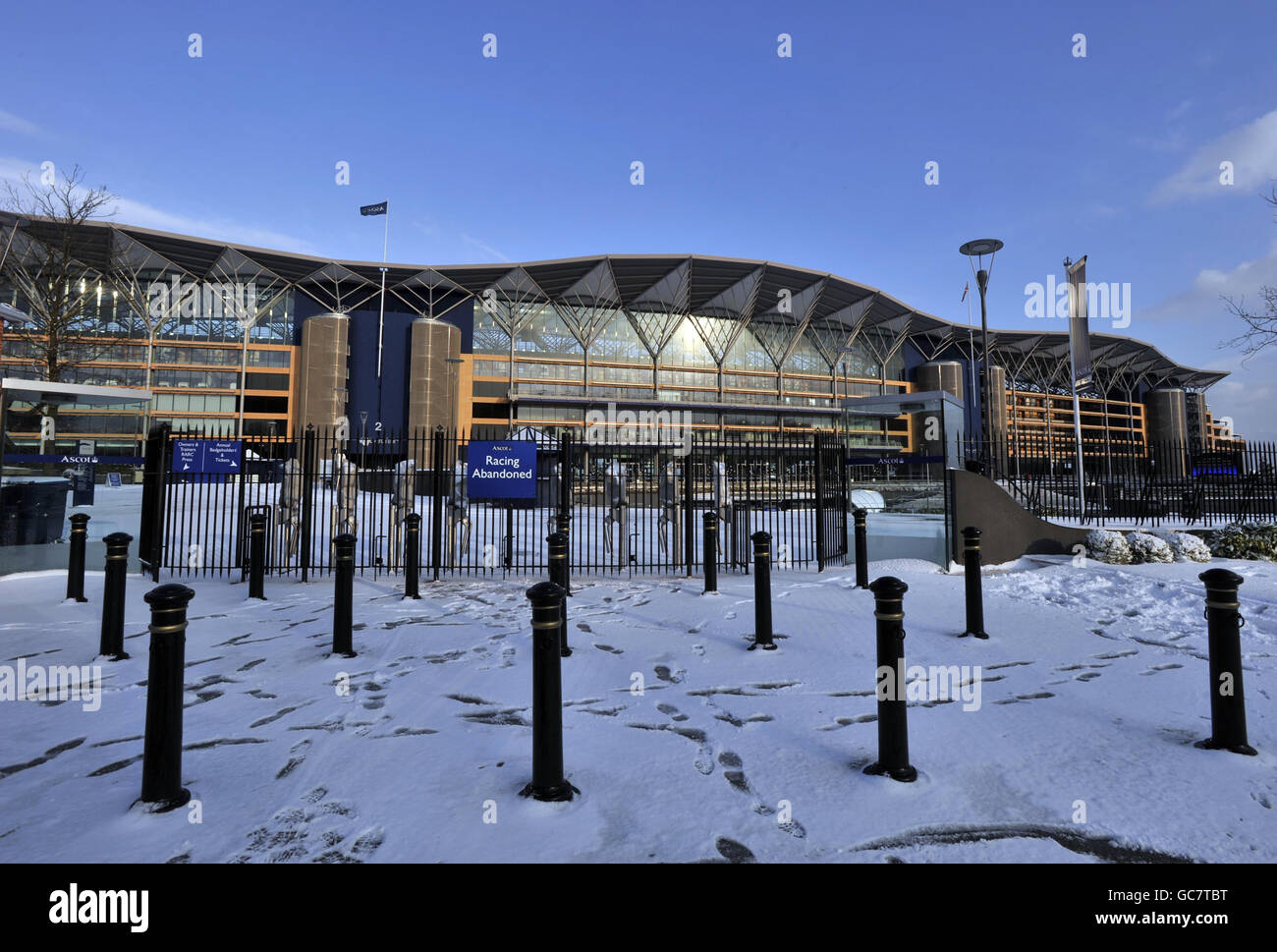 December Friday racing at Ascot is abandoned due to snow fall at Ascot ...