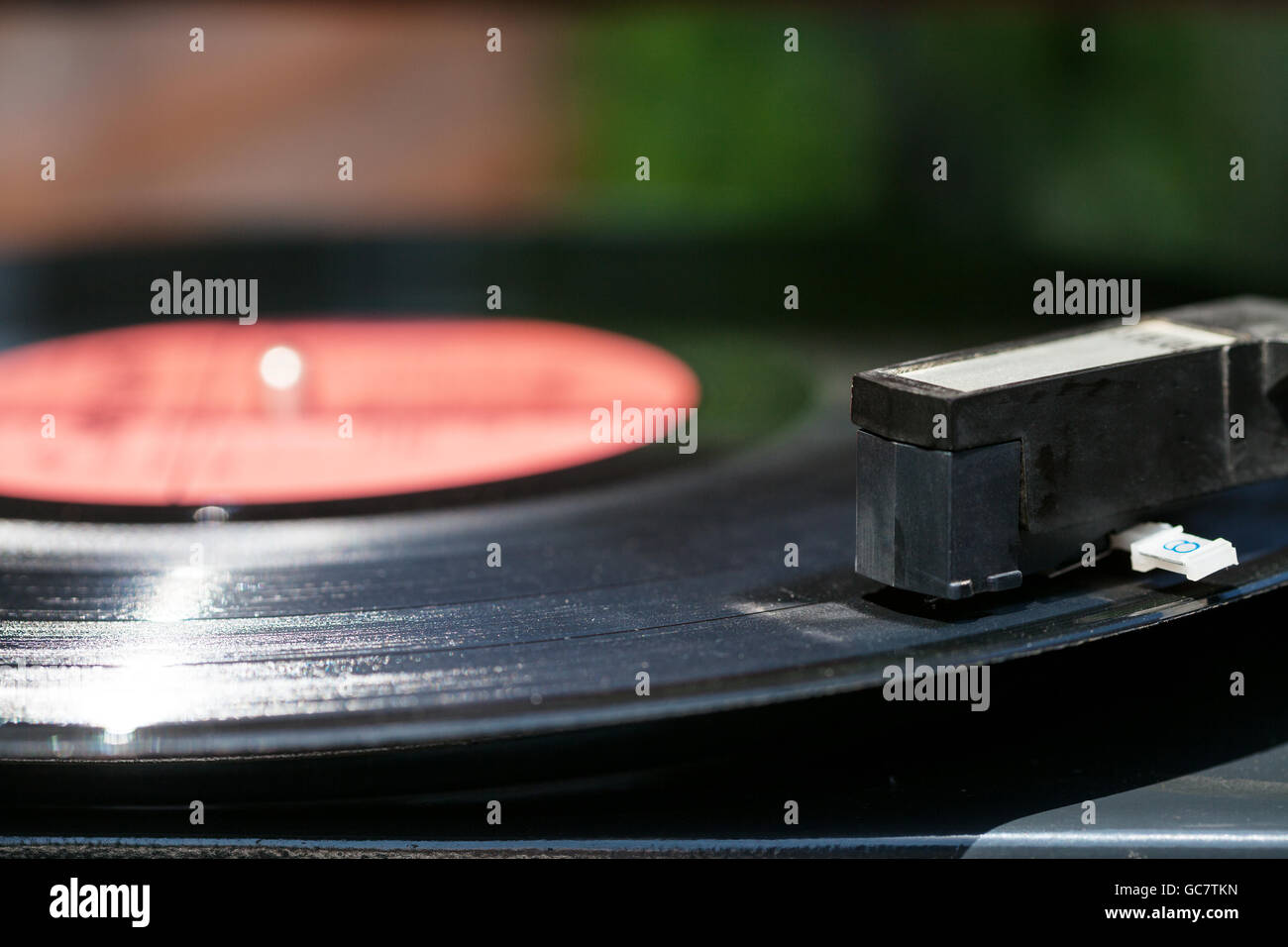 Old gramophone playing vinyl disc hi-res stock photography and images ...