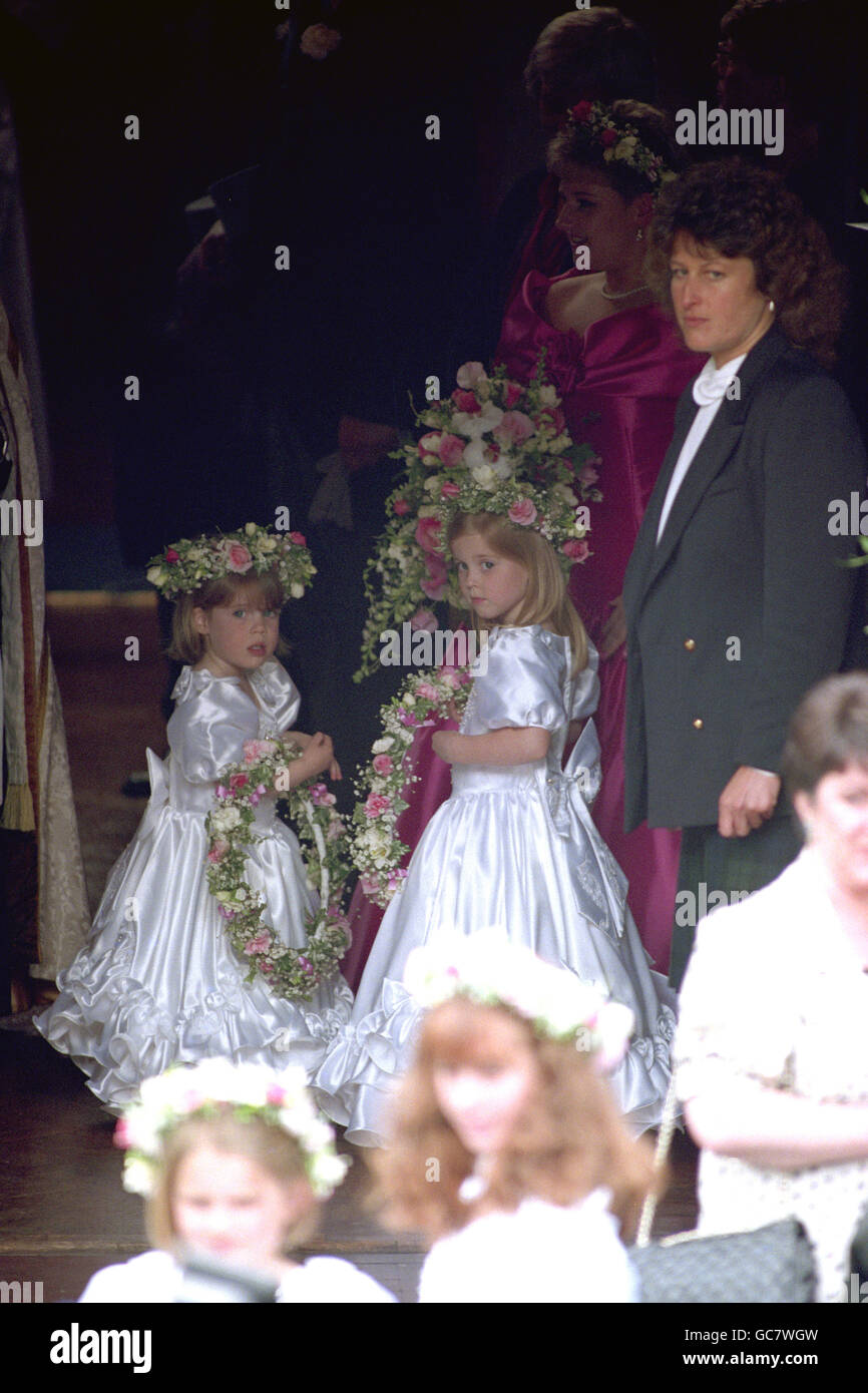 ROYAL BRIDESMAIDS PRINCESS BEATRICE AND PRINCESS EUGENIE TURN BEFORE ...