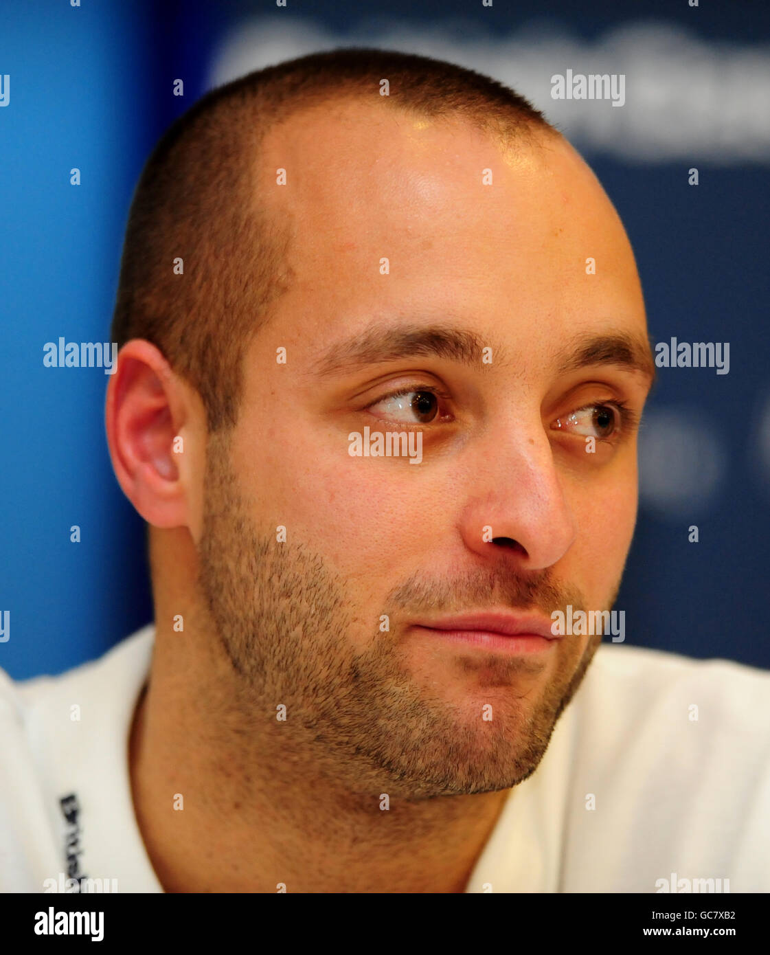 Headshot head shot portrait swimming pool hi-res stock photography and ...