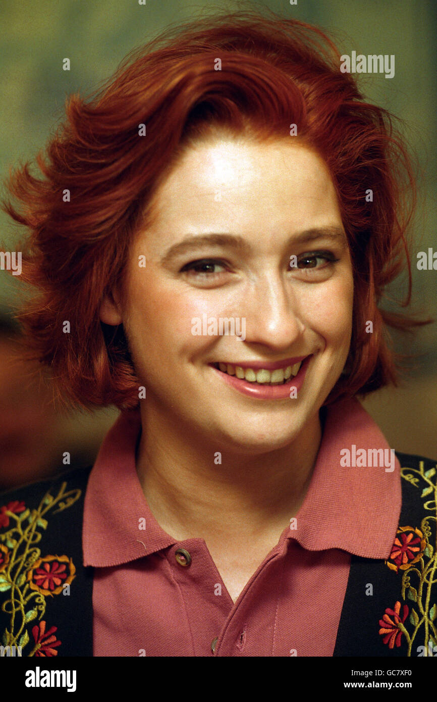 Niamh kavanagh hi-res stock photography and images - Alamy