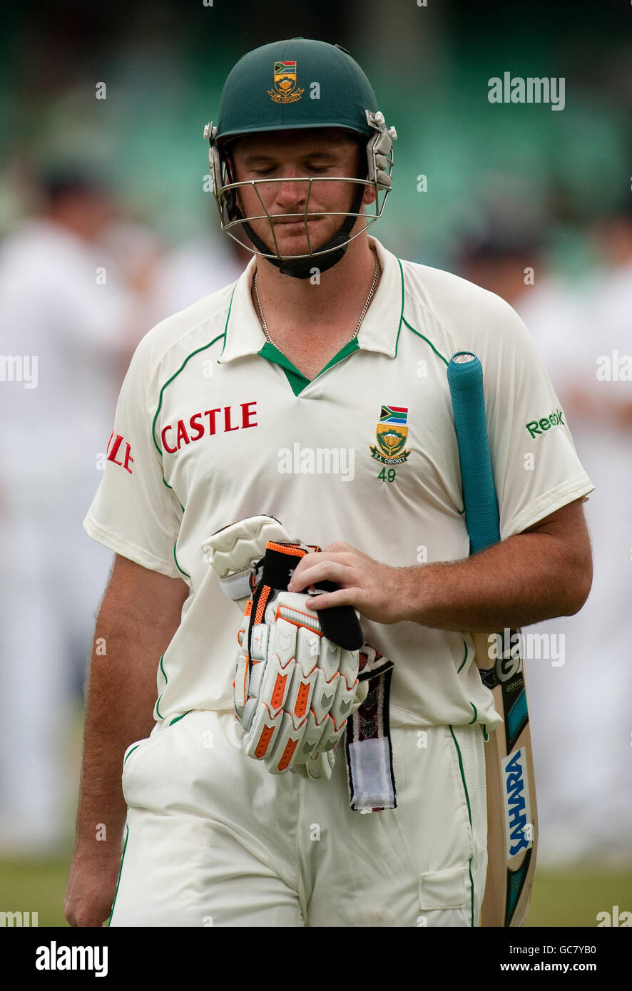 South Africa captain Graeme Smith leaves the field after being ...