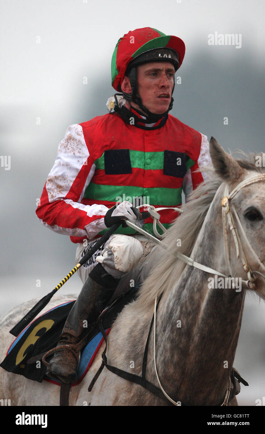 Jockey shane kelly on brave mave hospitality southwell racecourse ...