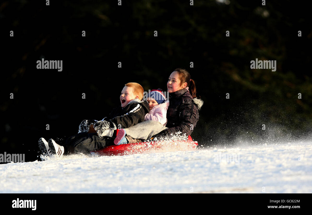 England people sledging in wollaton park hi-res stock photography and ...