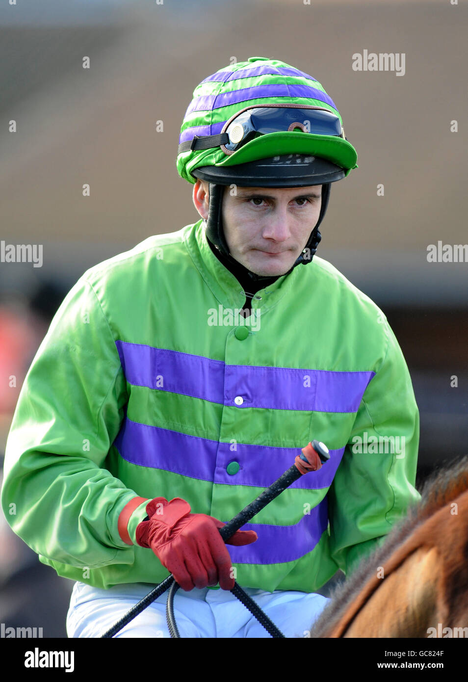 Jockey paul doe at lingfield racecourse hi-res stock photography and ...