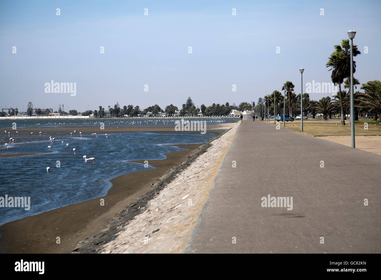 Esplanade waterfront promenade and marina bay hi-res stock photography ...