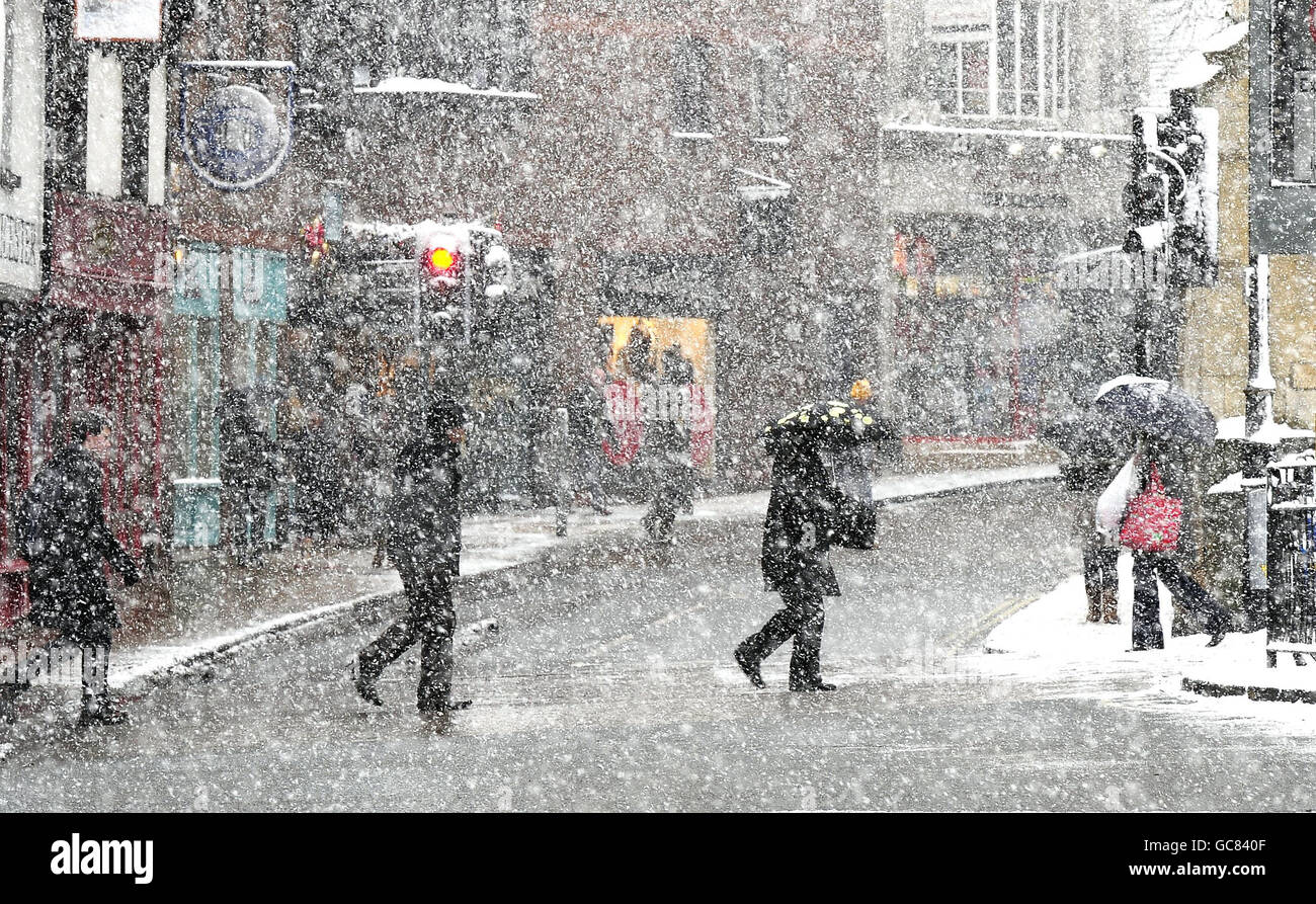 York uk streets snow hi-res stock photography and images - Alamy