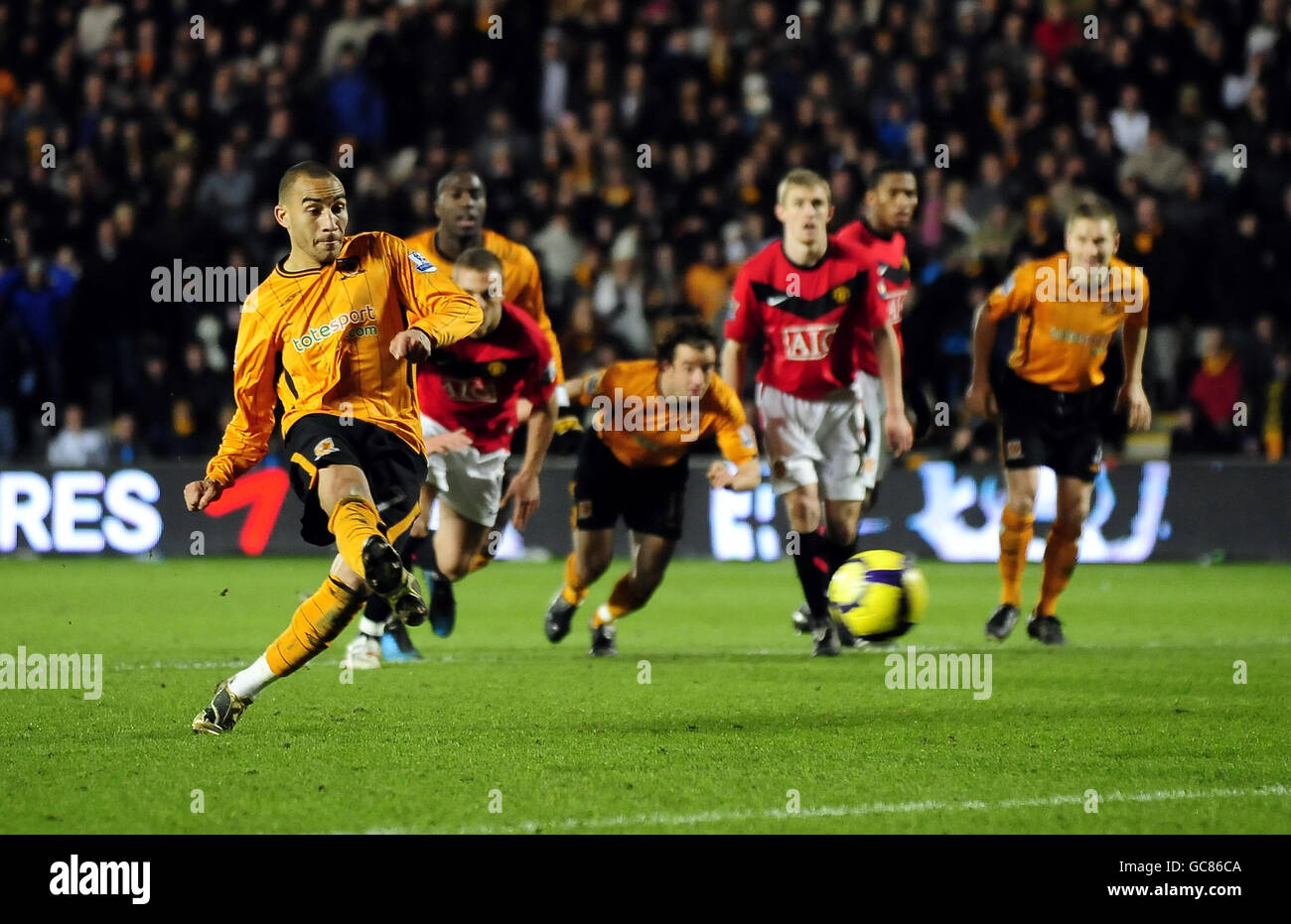 Soccer hull full length mangrr datacoapplies hi-res stock photography ...
