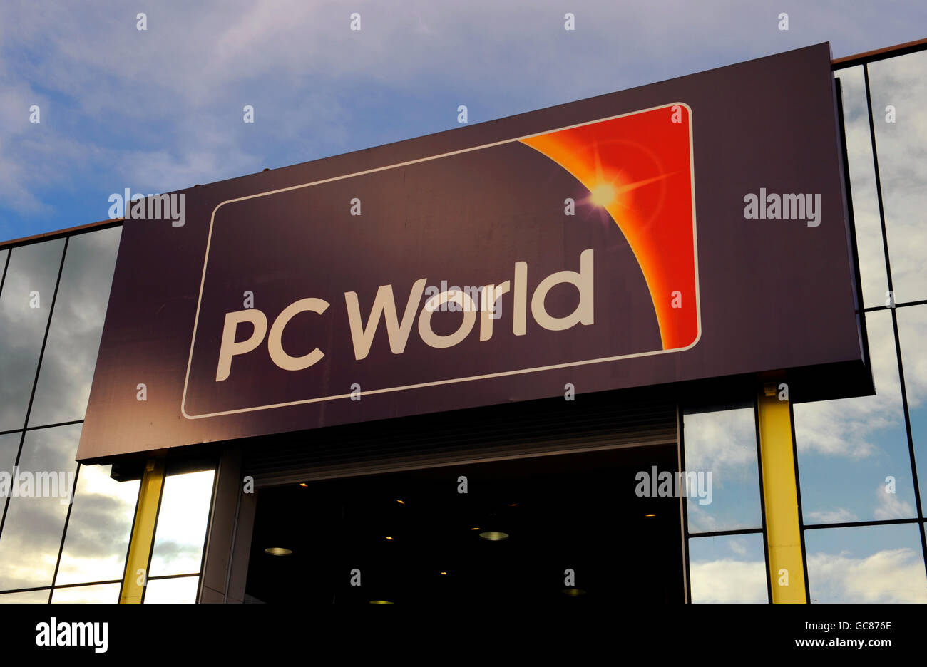 PC World stock Stock Photo - Alamy