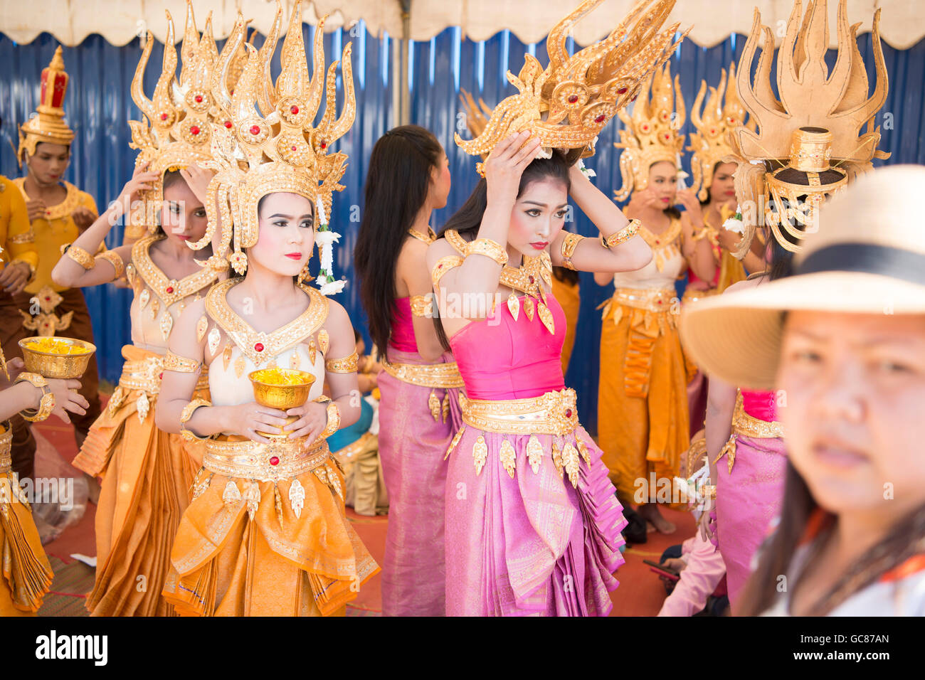 Traditional Thai Dance Girls at the Elephant Round-up Festival in the city of Surin in ...