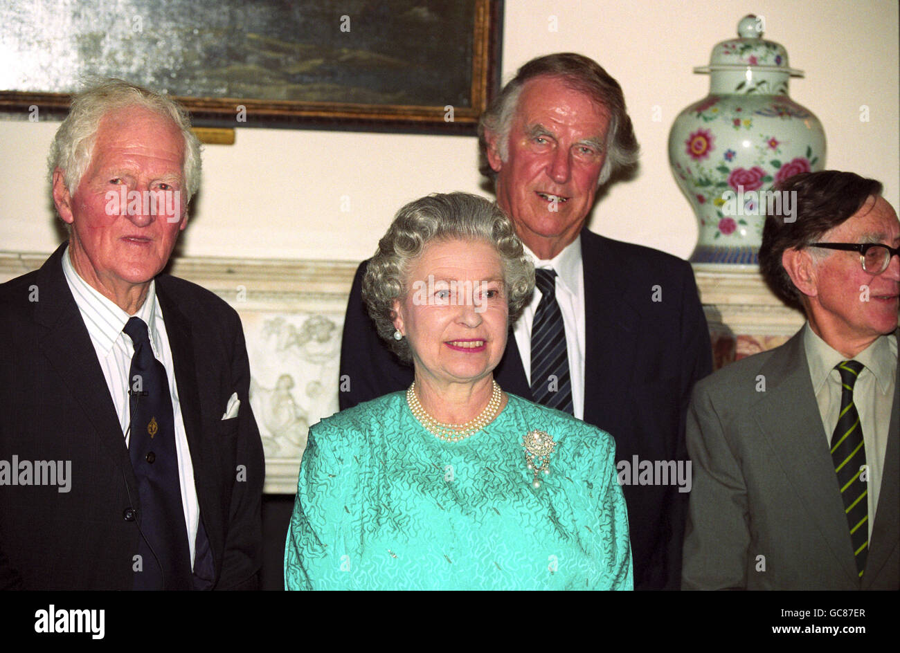 Sir edmund hillary everest hi-res stock photography and images - Alamy