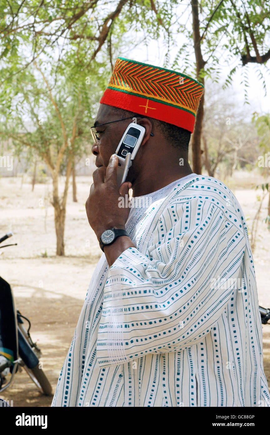 African tribe talking hi-res stock photography and images - Alamy