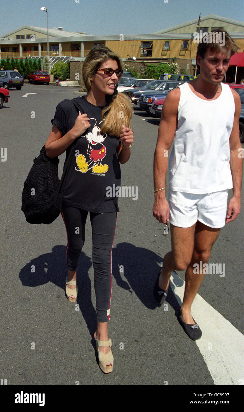 Model mandy smith and spurs footballer pat van den hauwe hi-res stock ...