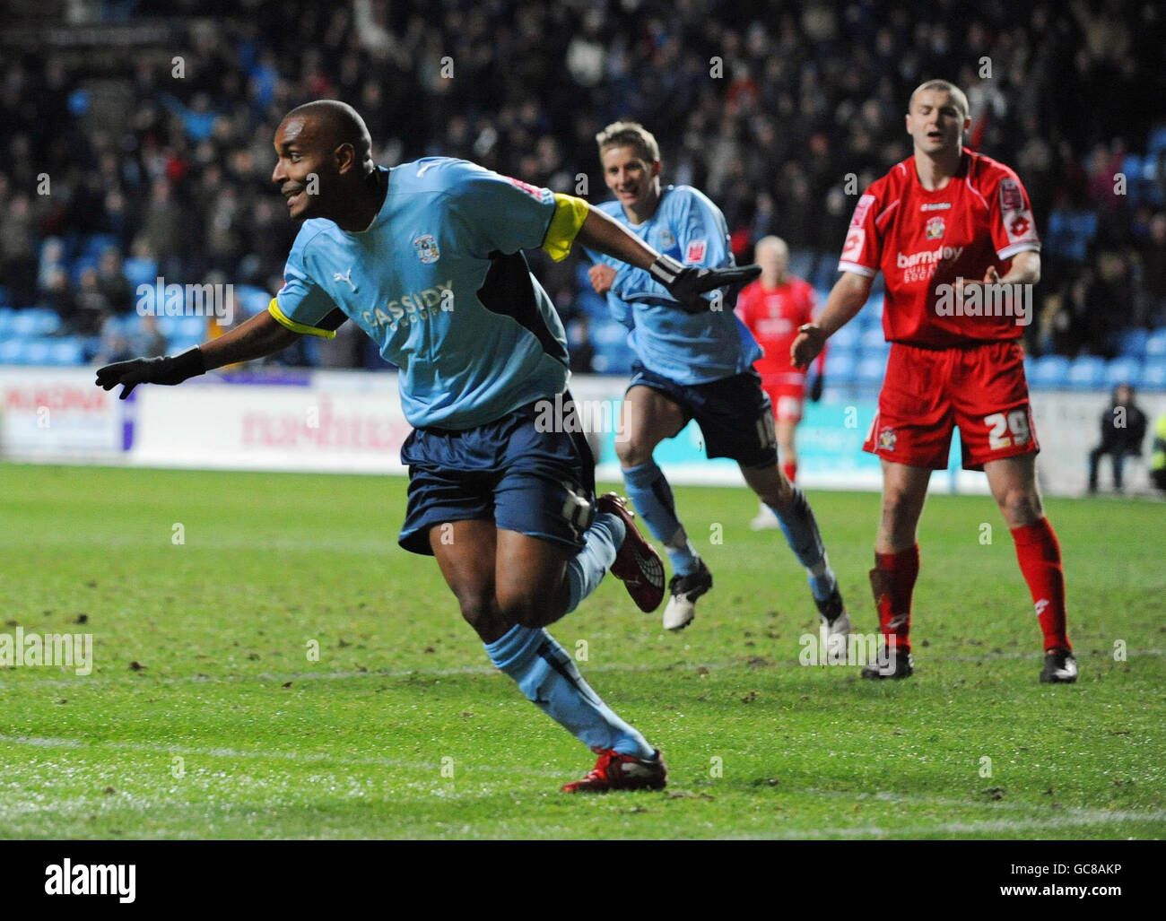 Sport football smiling clinton morrison hi-res stock photography and ...