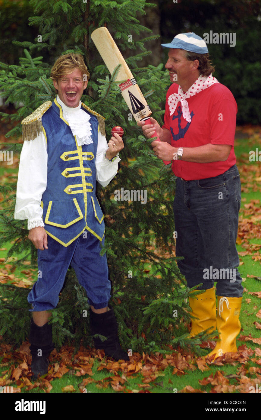 ROBIN ASKWITH & IAN BOTHAM Stock Photo - Alamy