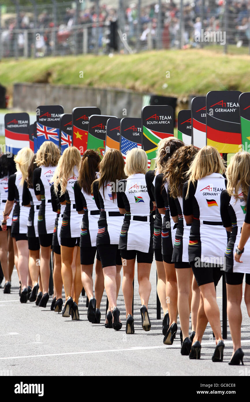 Auto - British A1 Grand Prix - Race - Brands Hatch. Grid girls line up ...
