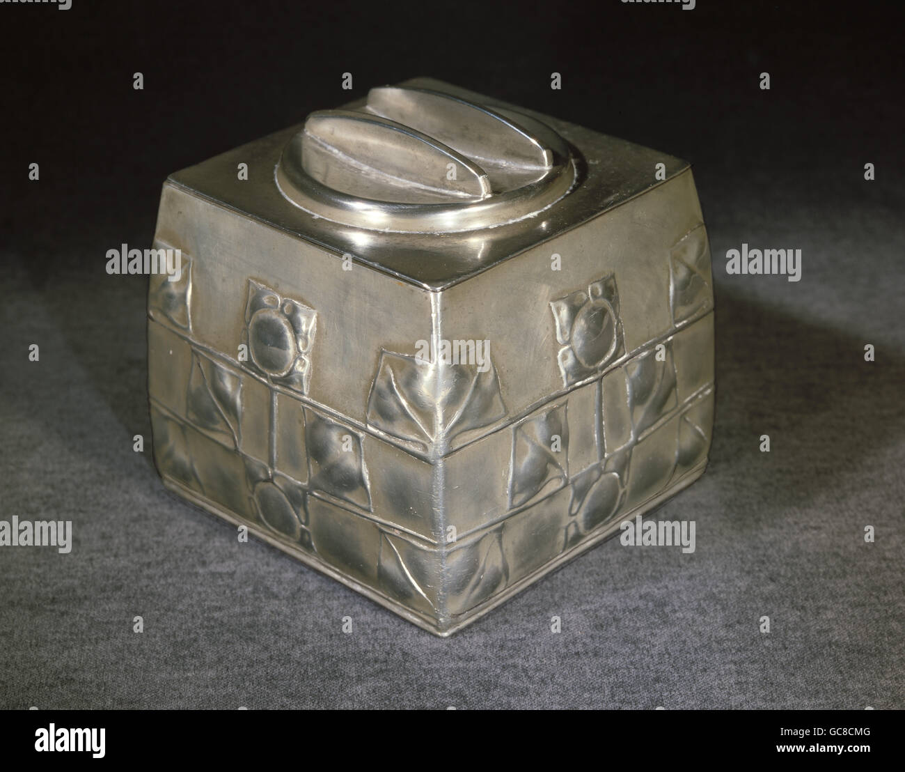 fine arts, England, Art Nouveau, tobacco box, by Archibald Knox (1864 ...