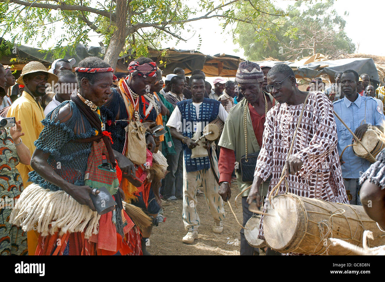 Establishment of the new chief of village of Kokemnoure. The warlike ...