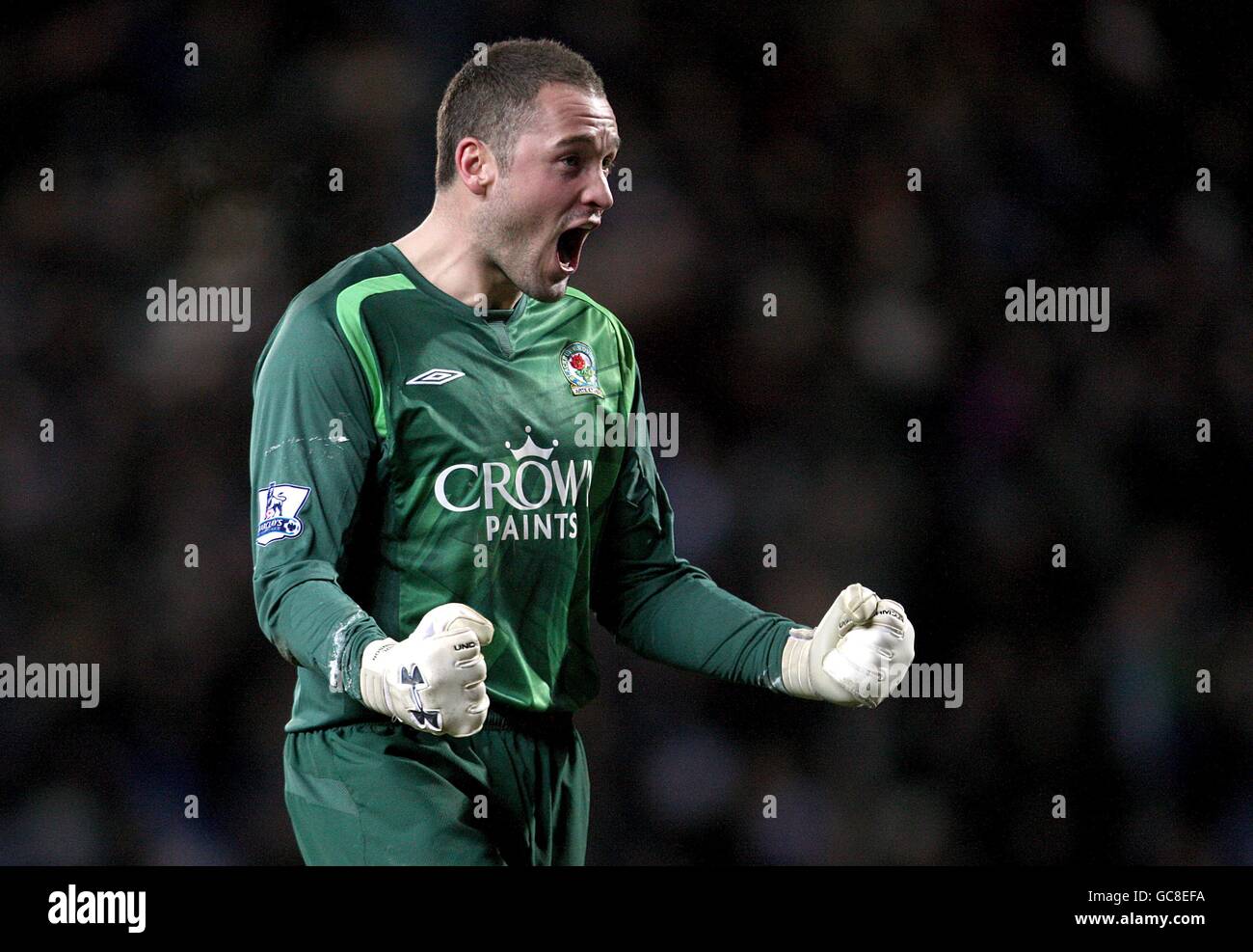 Blackburn Rovers goalkeeper Paul Robinson celebrates after team mate ...