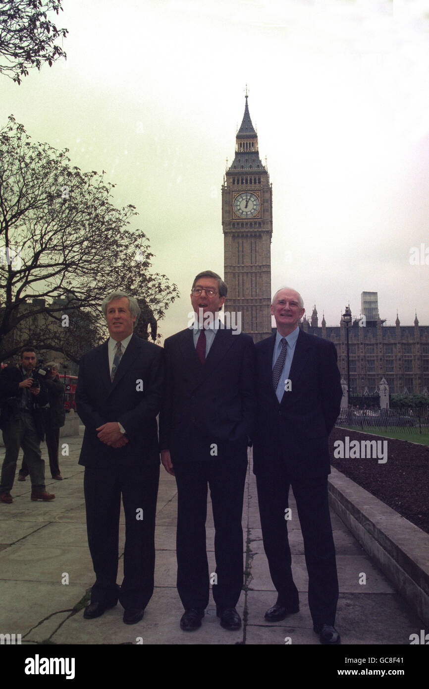 Alongside sir ron dearing r hi-res stock photography and images - Alamy