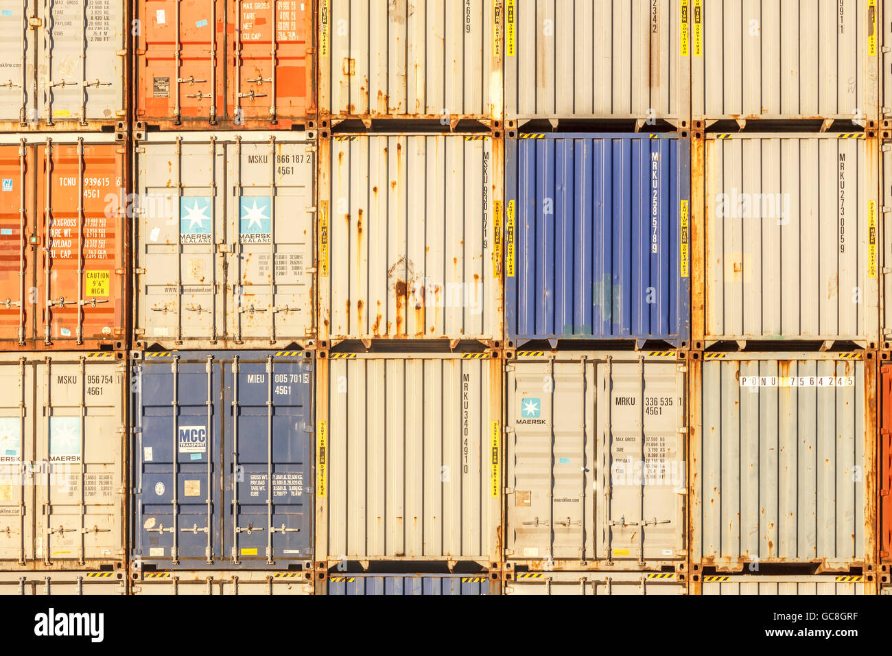 Sea land containers hi-res stock photography and images - Alamy