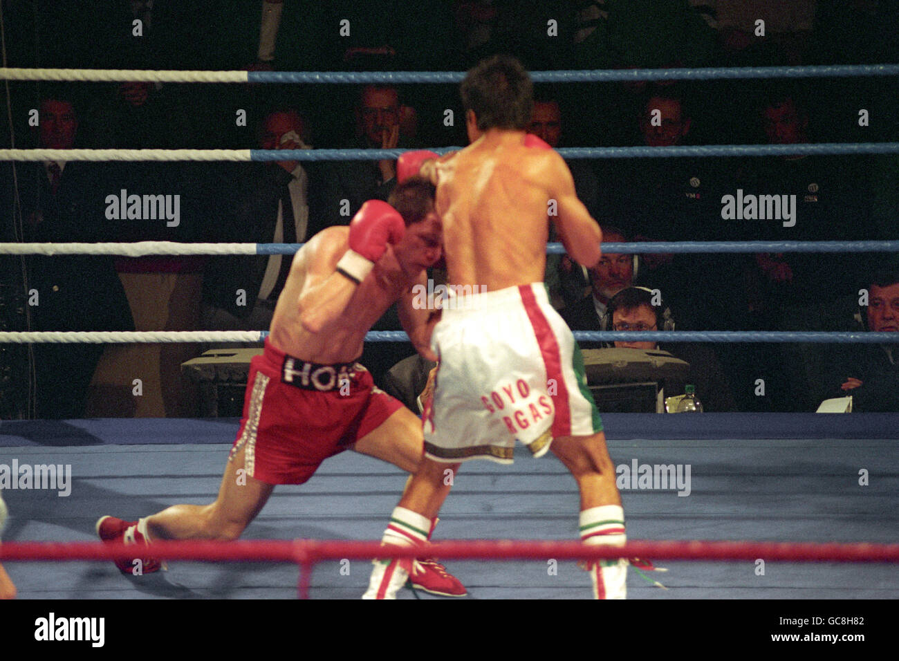 Boxing - WBC Featherweight Title Fight - Paul Hodkinson v Gregorio ...