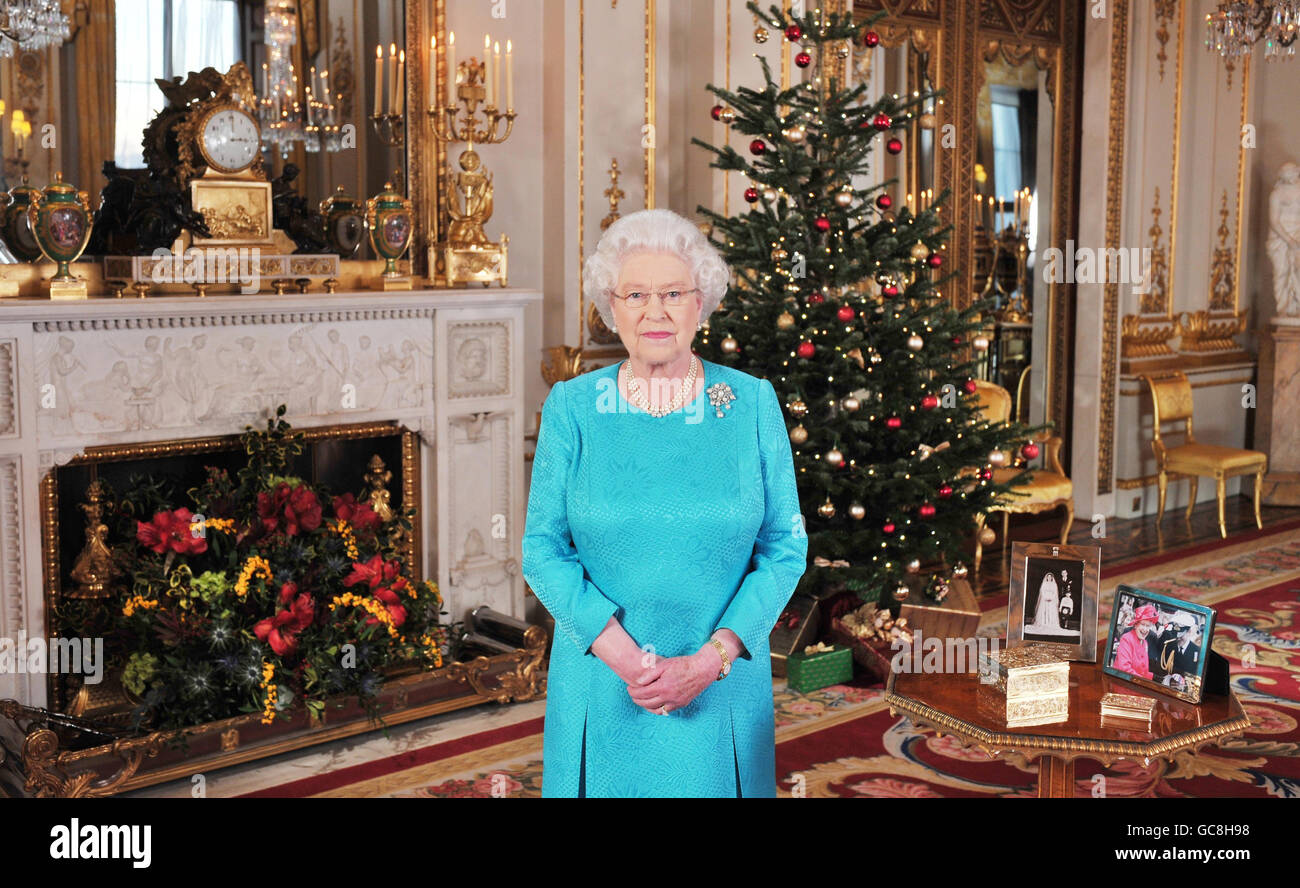 Queen elizabeth ii christmas day broadcast hi-res stock photography and ...