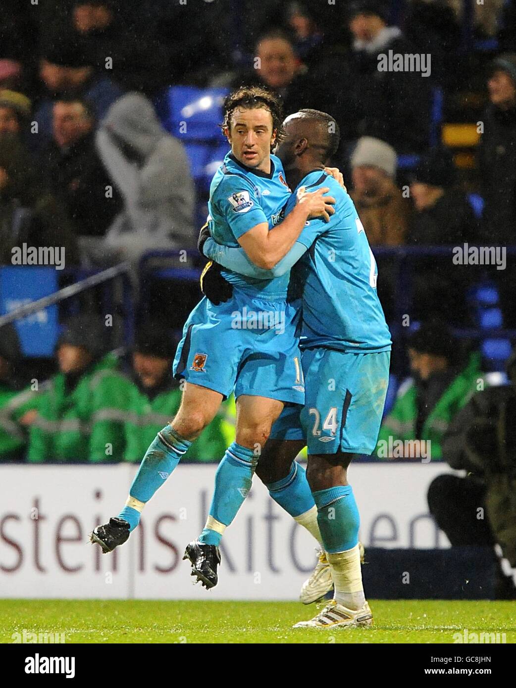 Hull City's Stephen Hunt (left) celebrates scoring his sides second ...