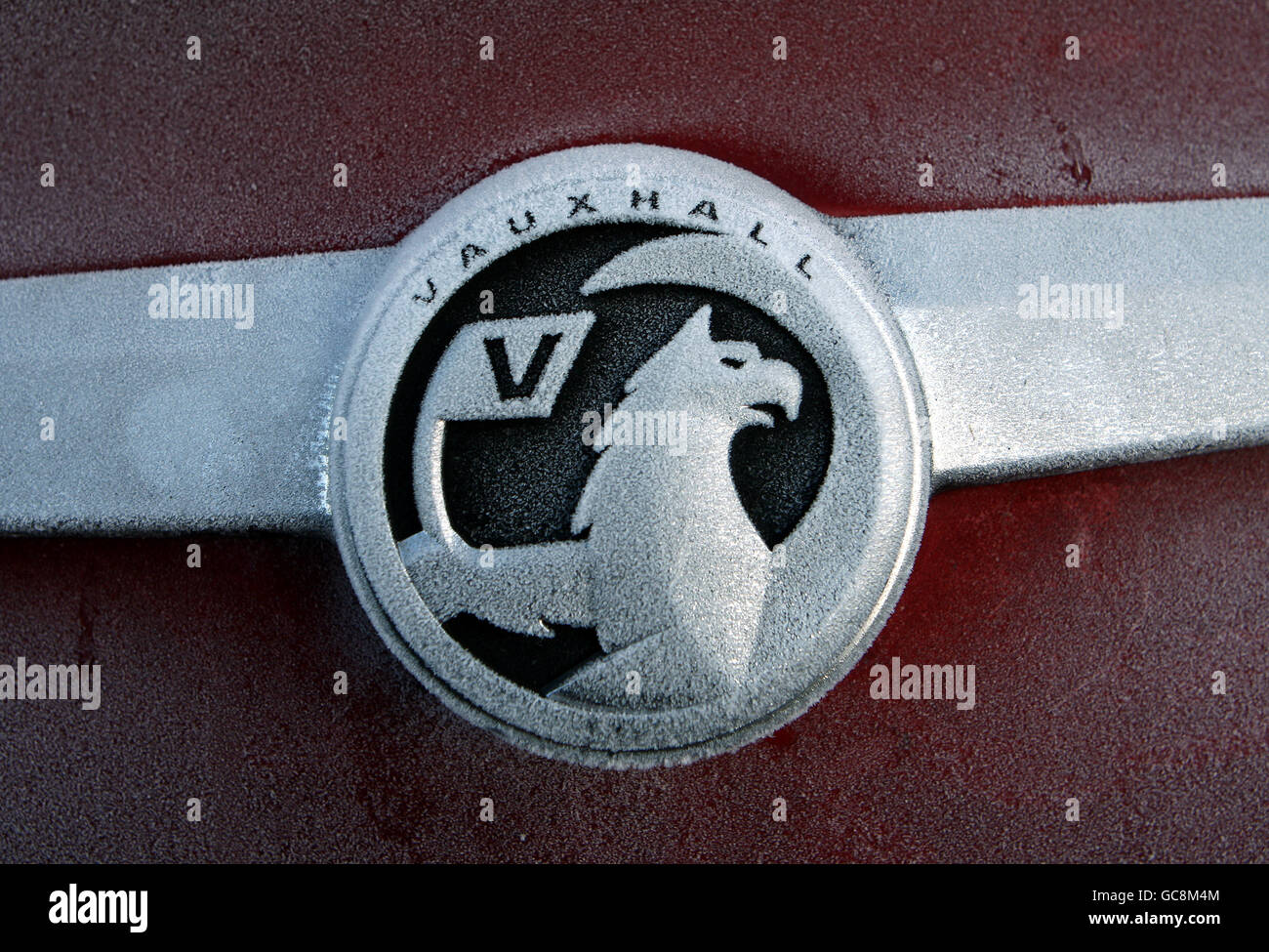 Vauxhall logo hi-res stock photography and images - Alamy