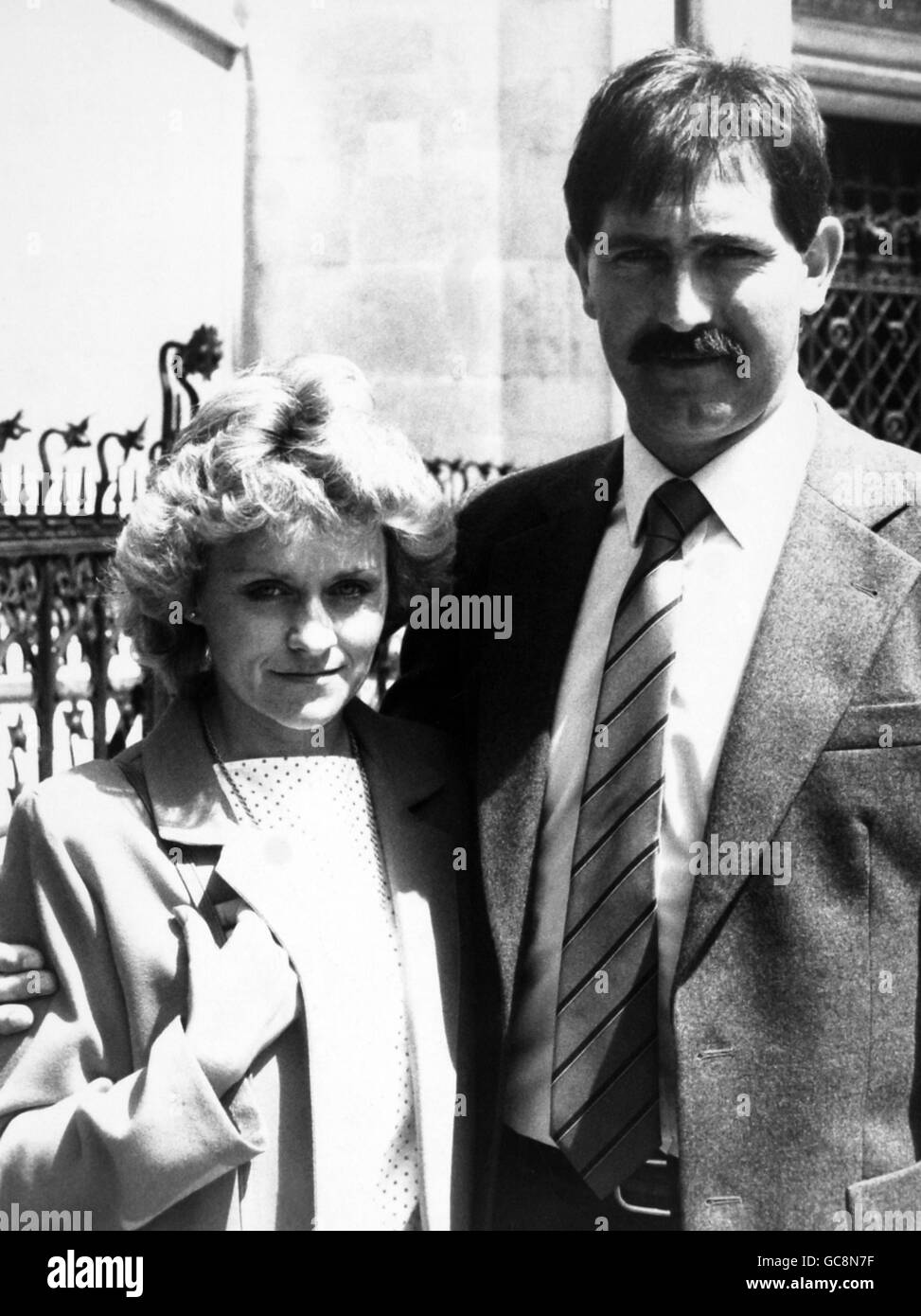 Cricket england 25 Black and White Stock Photos & Images - Alamy