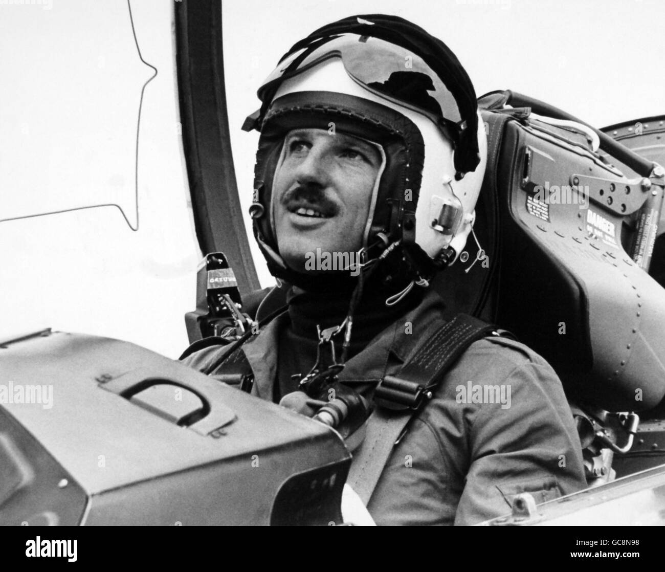 Solo fly Black and White Stock Photos & Images - Alamy