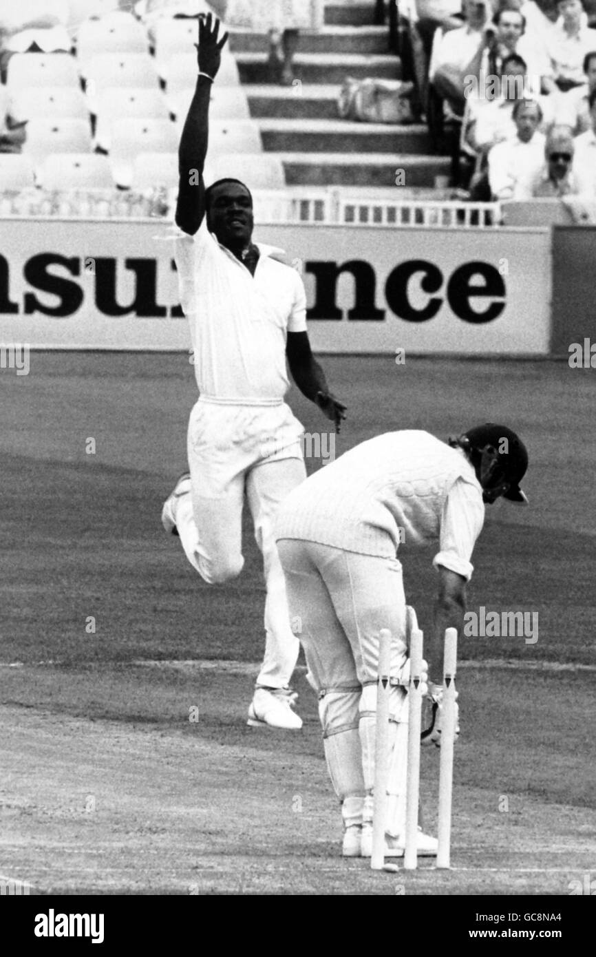 Winston benjamin Black and White Stock Photos & Images - Alamy