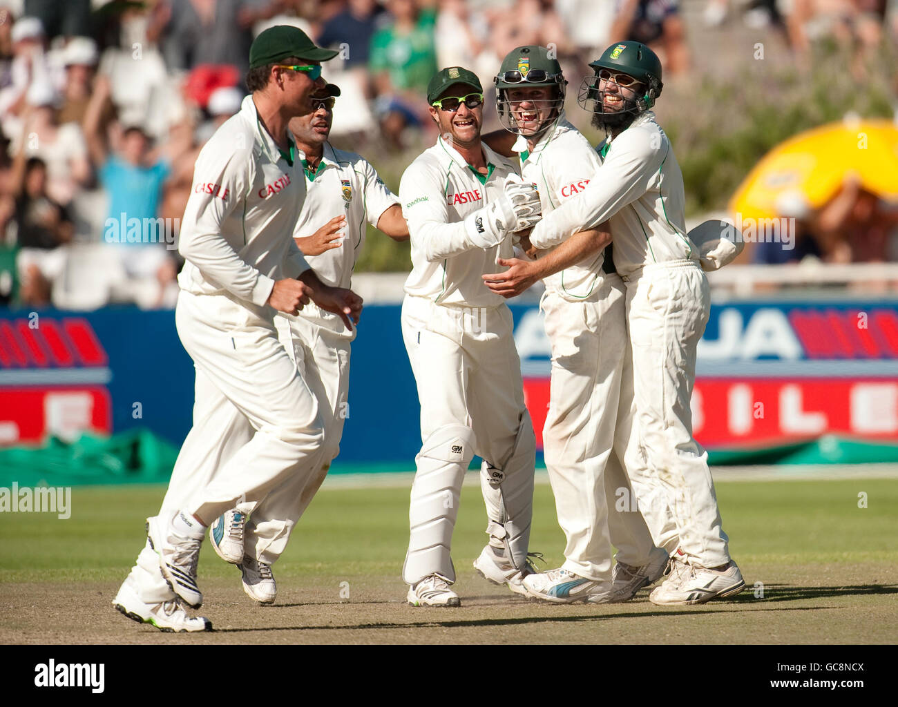 South Africa's AB deVilliers celebrates with Mark Boucher and Hashim ...