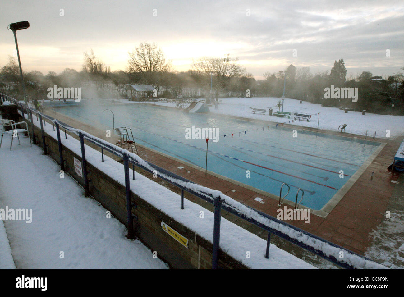 Swimming in the snow hi-res stock photography and images - Alamy