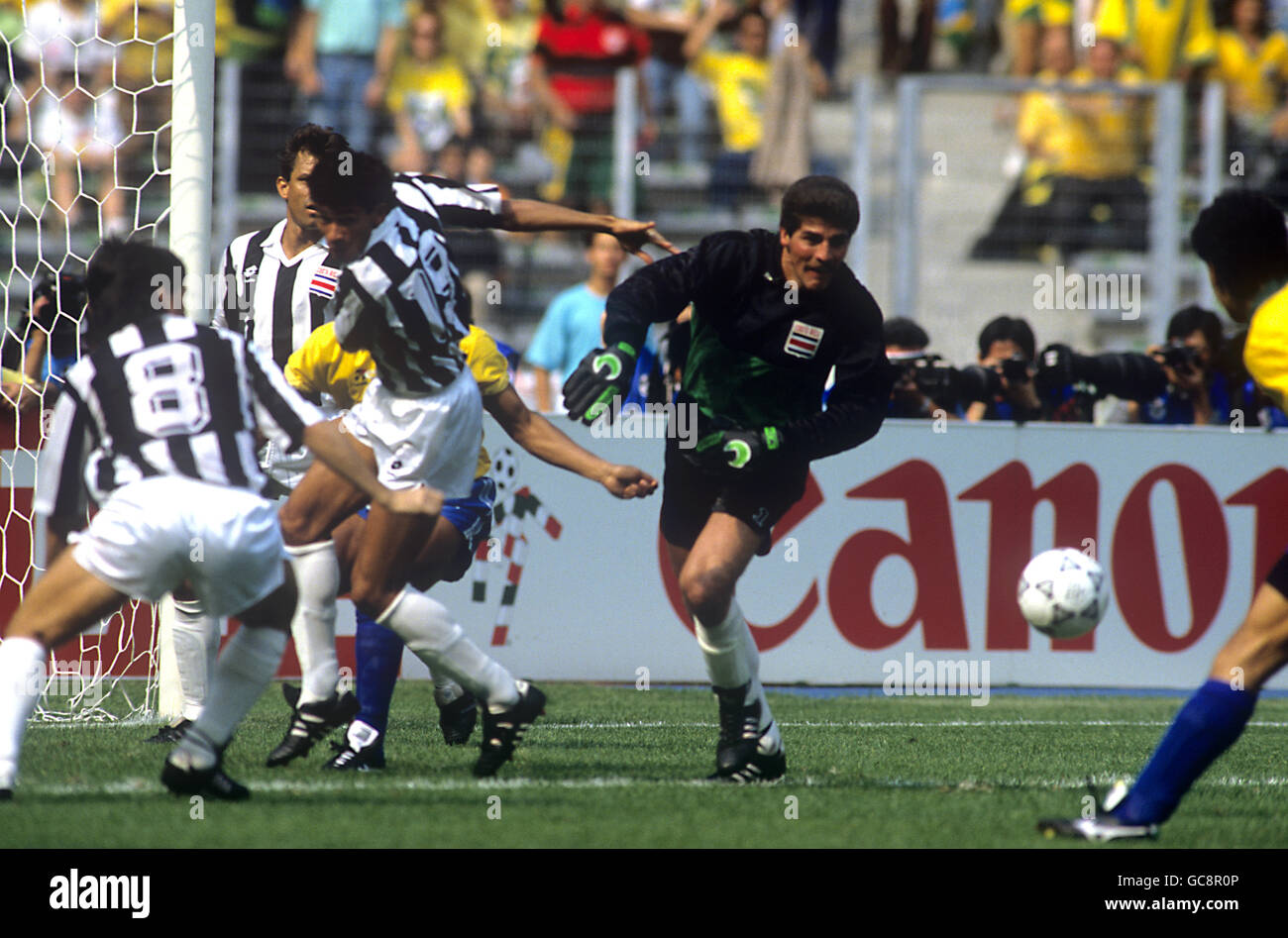 Costa Rica goalkeeper Luis Gabelo Conejo tries to keep out the ...