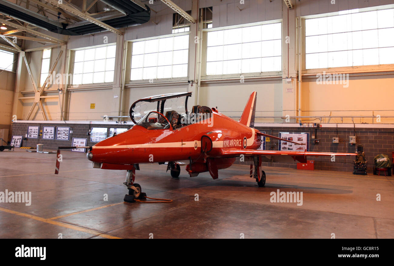 A Red Arrows Hawk in a hanger at RAF Scampton, in Lincolnshire Stock ...