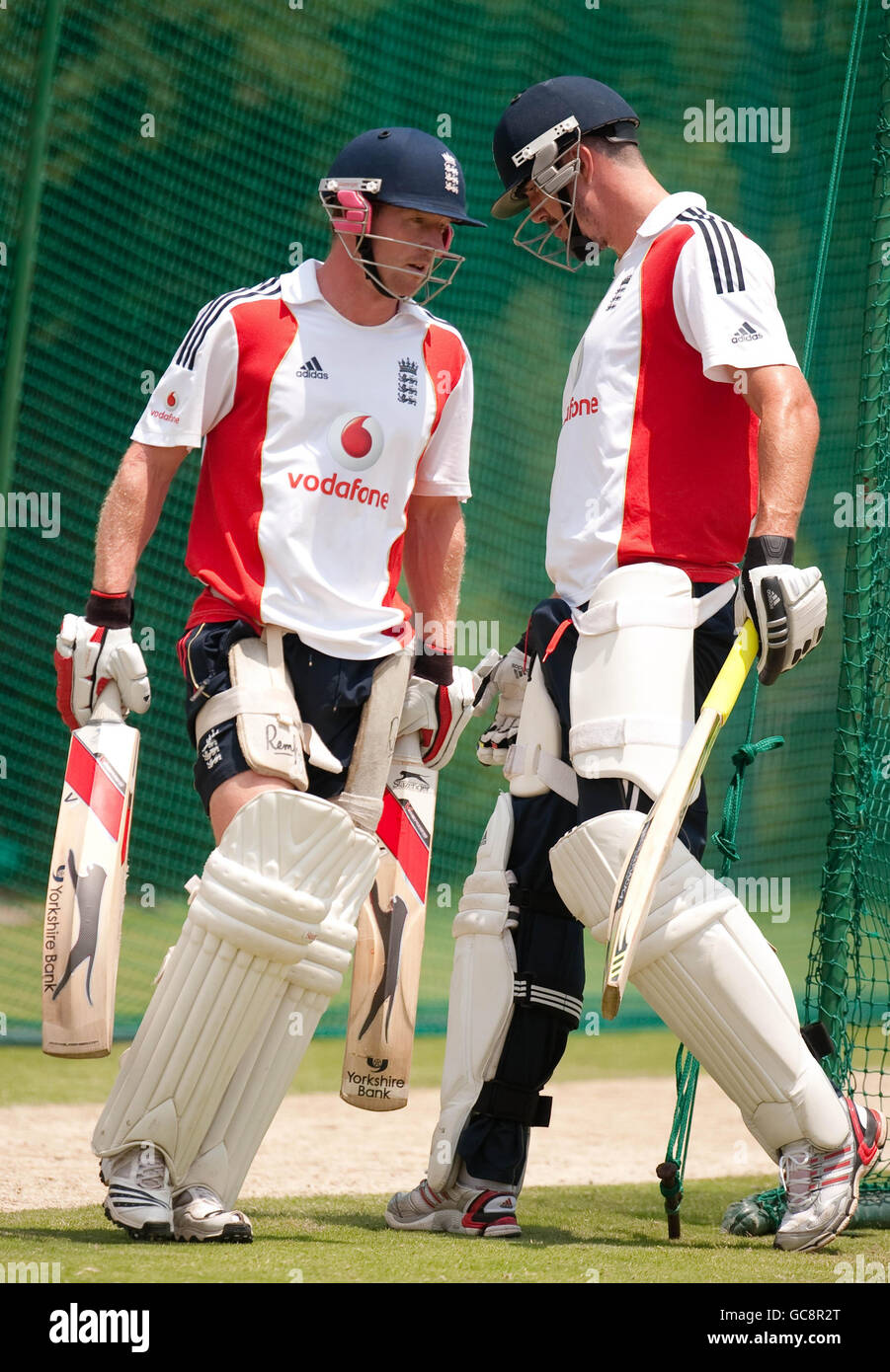 England cricketer paul collingwood holds his bat hi-res stock ...