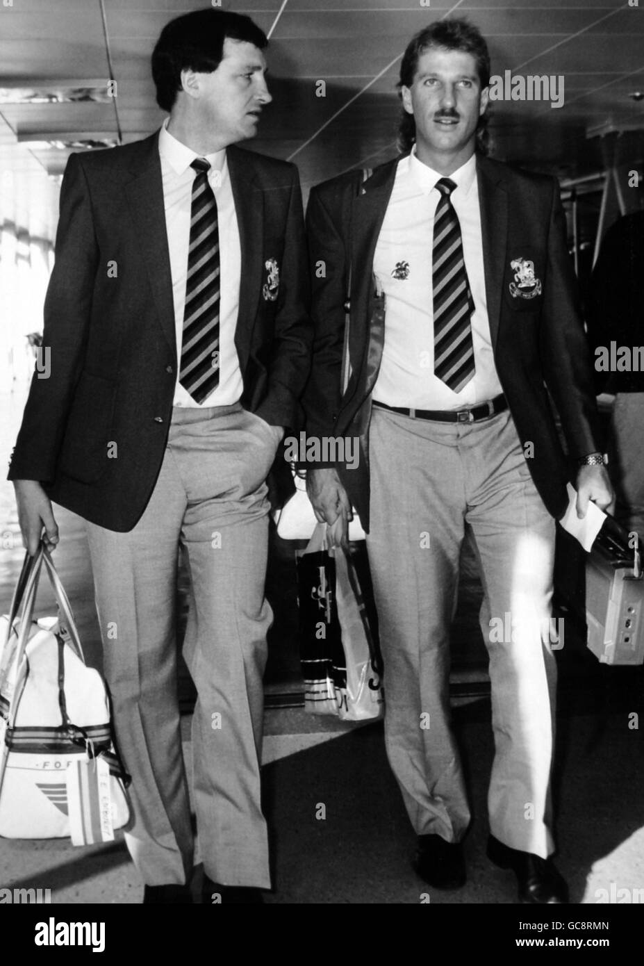 England cricket team members John Emburey (left) and Ian Botham waiting ...