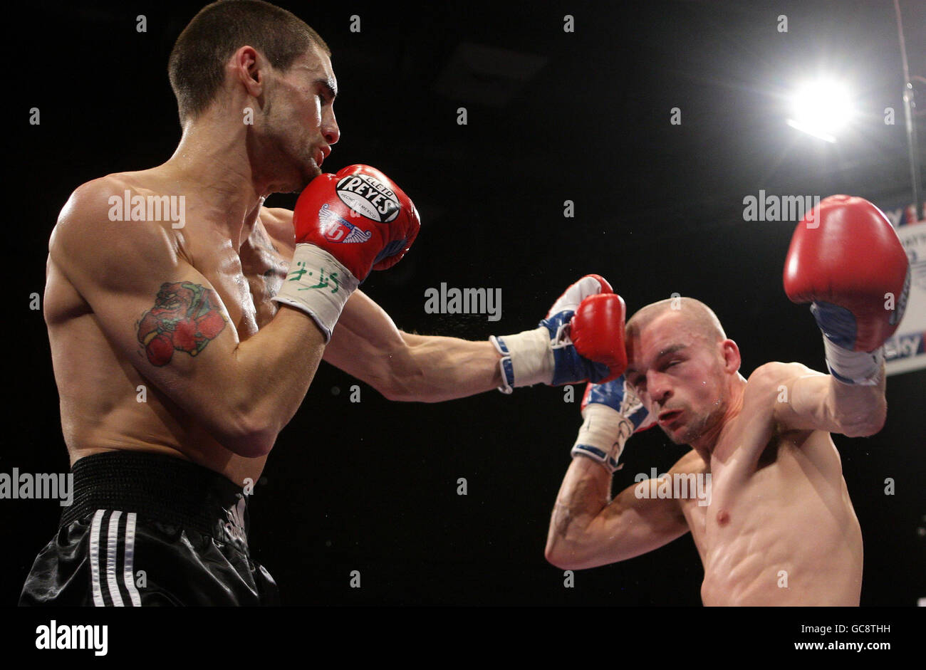 Boxing - Light Welterweight Bout - Graeme Higginson v Martin Gethin ...