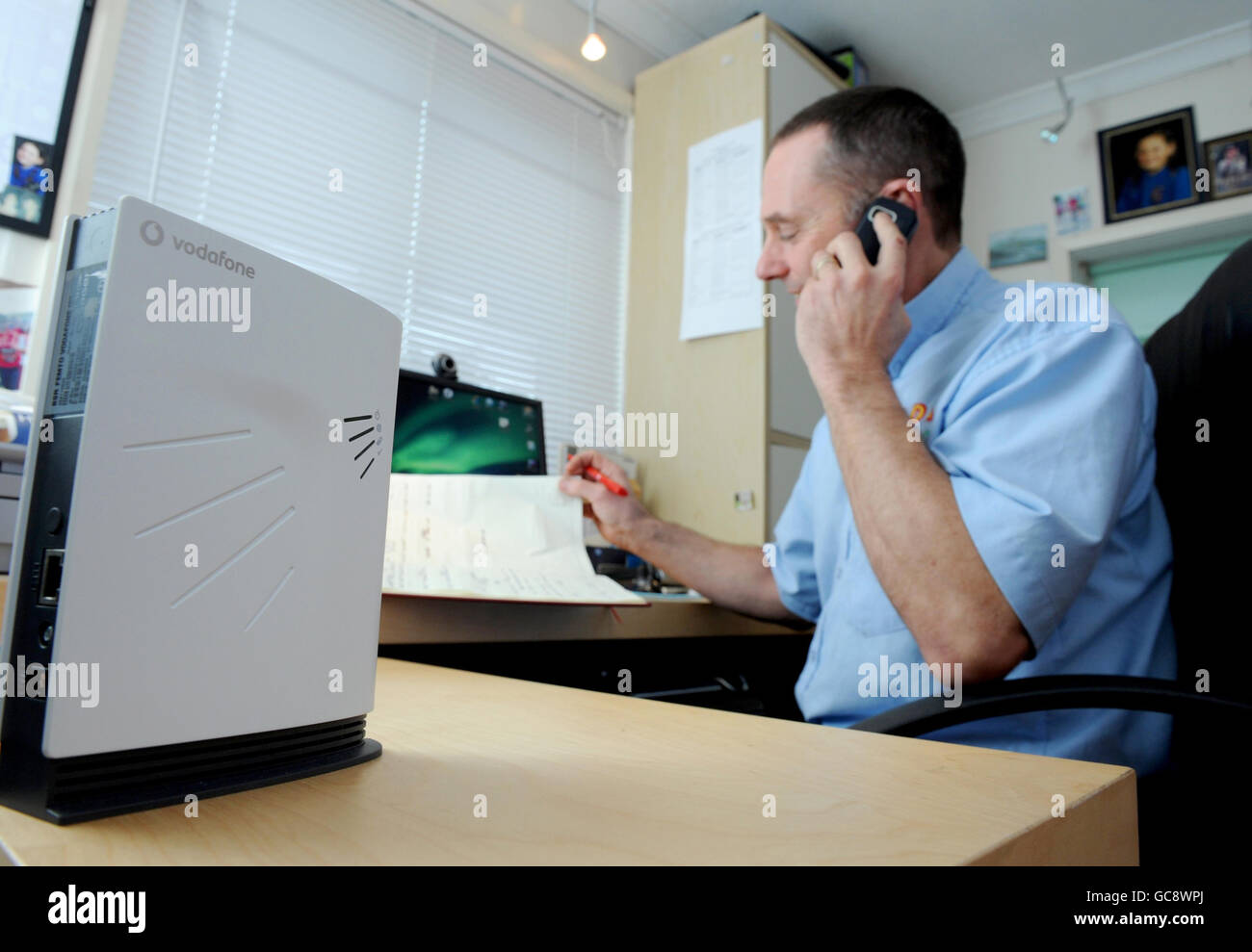 Mobile signal booster hi-res stock photography and images - Alamy