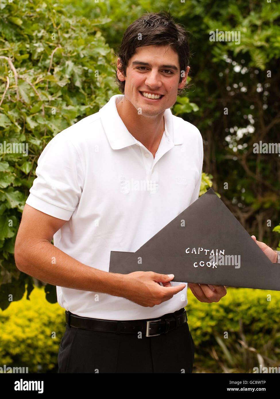English captain alastair cook hi-res stock photography and images - Alamy