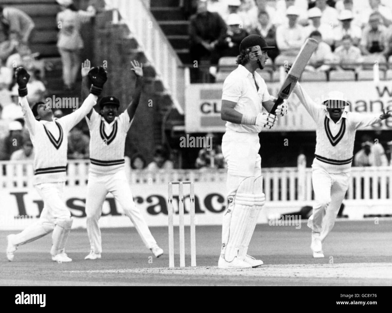 54 runs Black and White Stock Photos & Images - Alamy