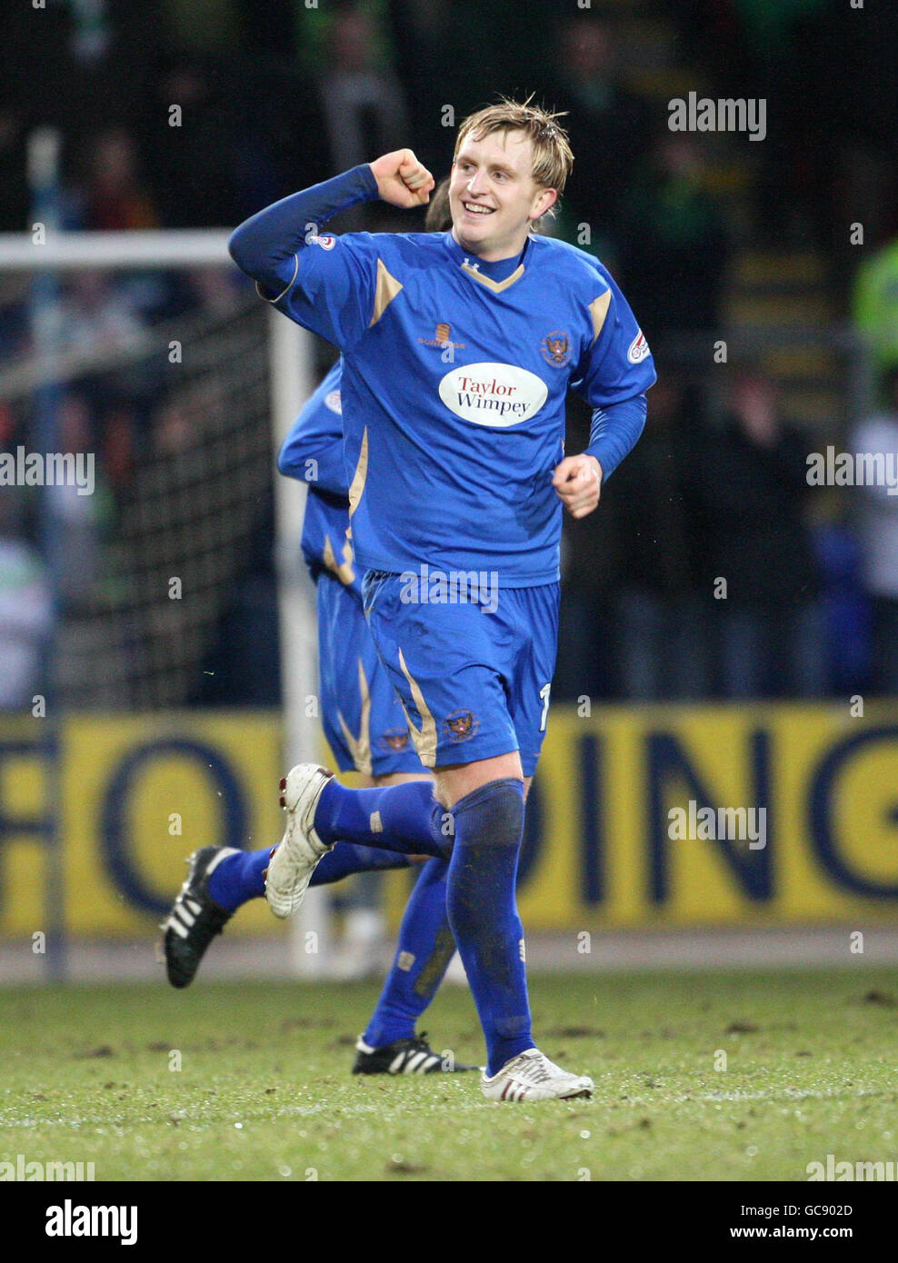 St Johnstone's Liam Craig celebrates scoring their first goal during ...