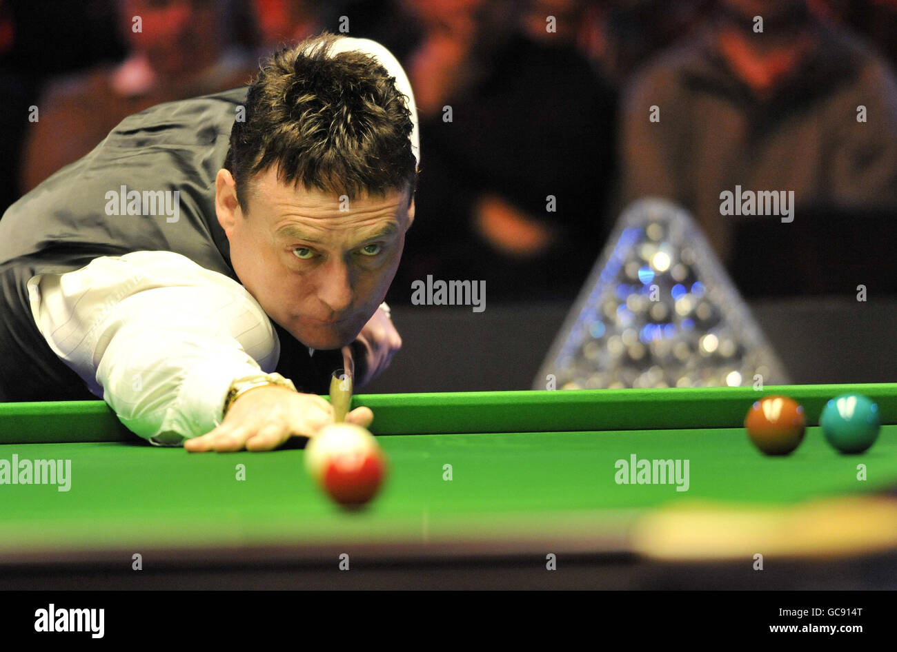 Snooker player action jimmy white hi-res stock photography and images ...