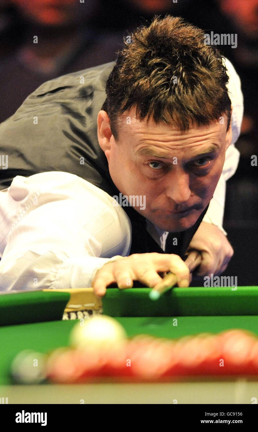 Snooker player action jimmy white hi-res stock photography and images ...