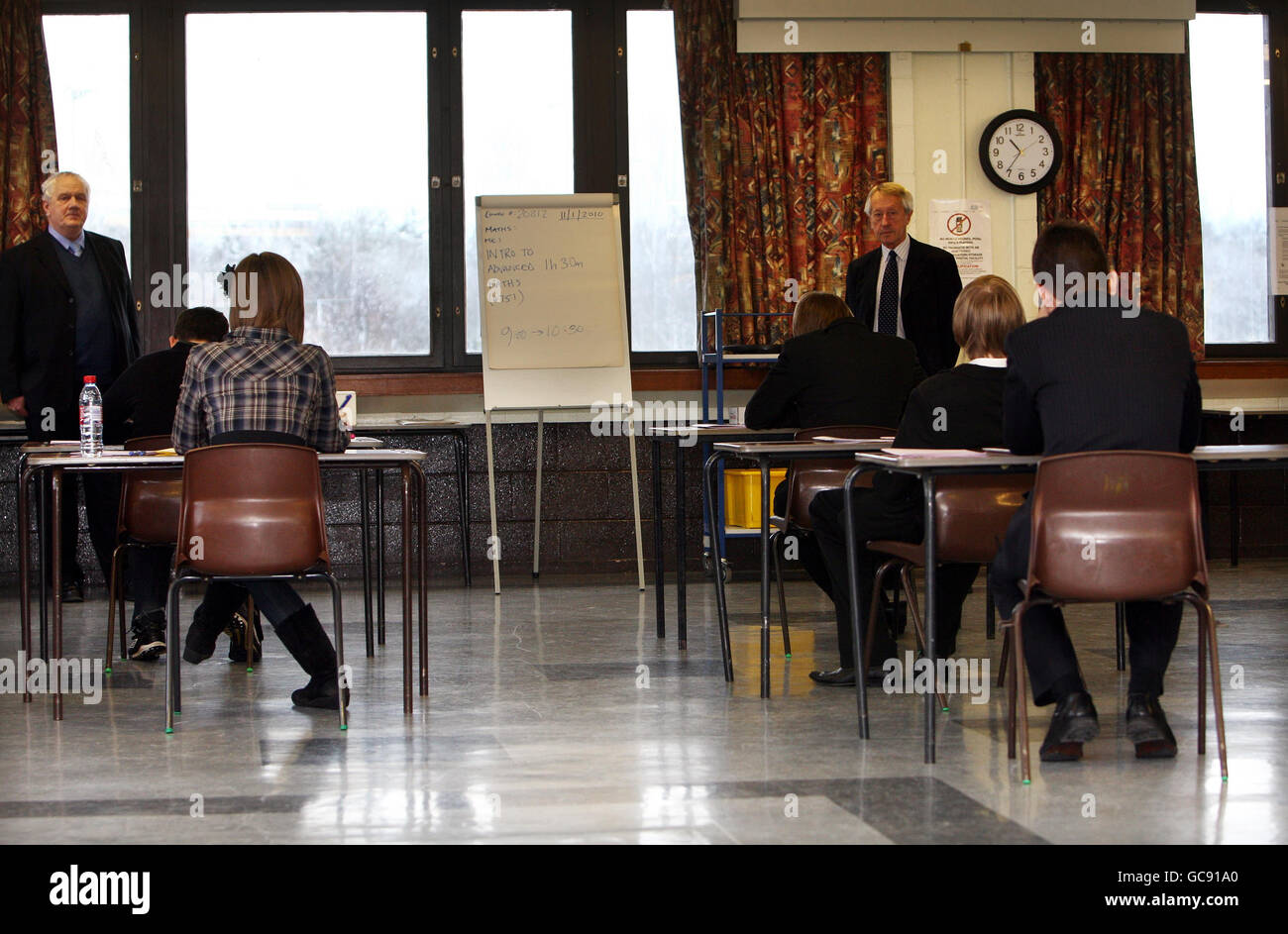 Pupils at sneyd community school in bloxwich hi-res stock photography ...