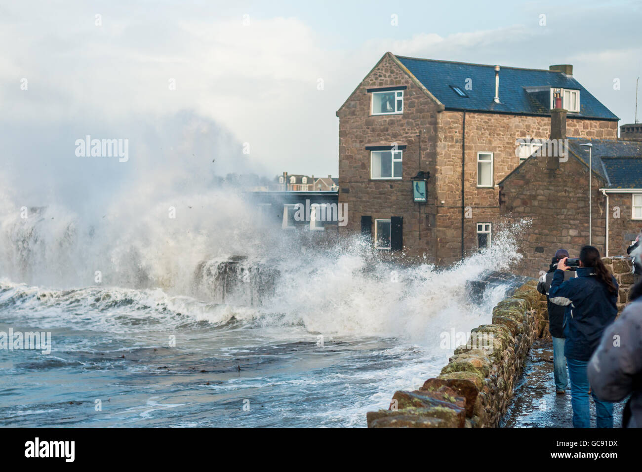 Uk sea storm south west hi-res stock photography and images - Alamy