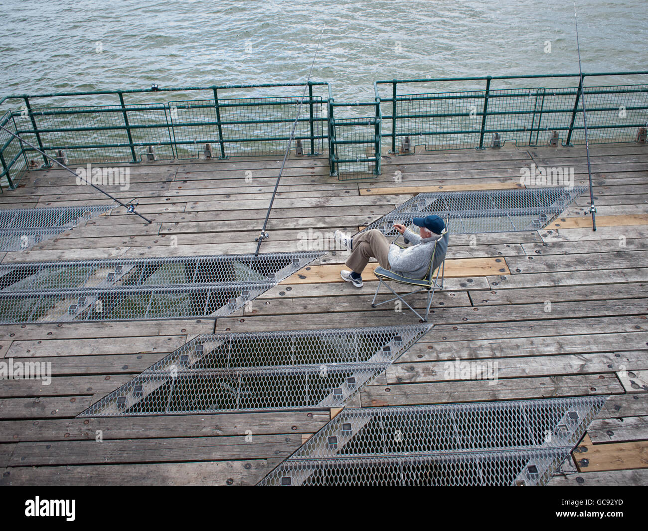 Deal Pier Fishing Stock Photos & Deal Pier Fishing Stock Images - Alamy